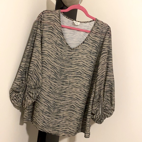 BiBi | Tops | Bibi Top | Poshmark